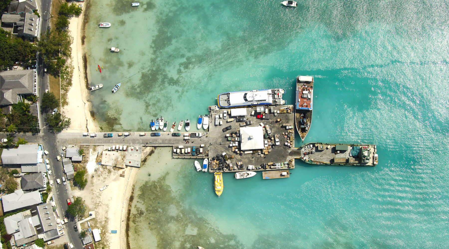 Government Dock in Harbour Island. Things to see Harbour Island.