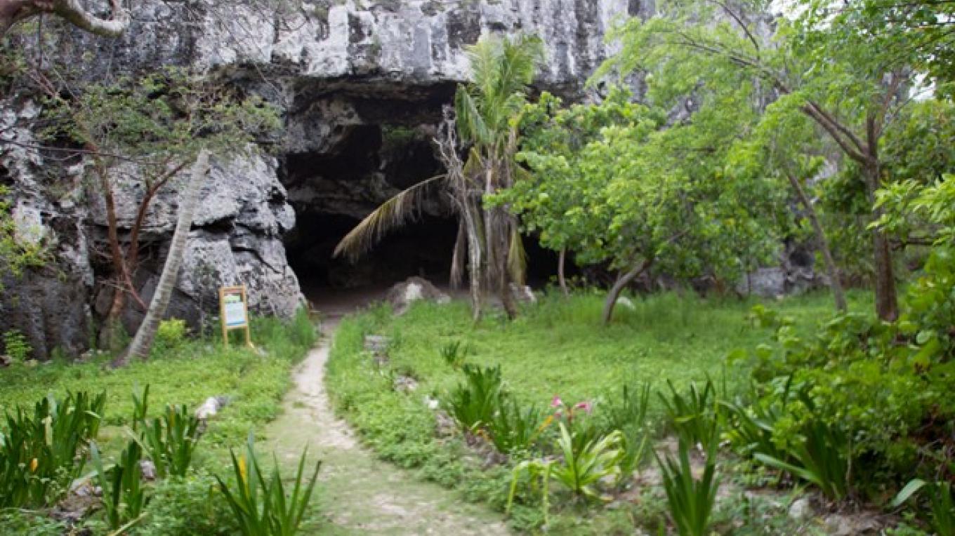 The Preacher's Cave | Official Eleuthera Harbour Island