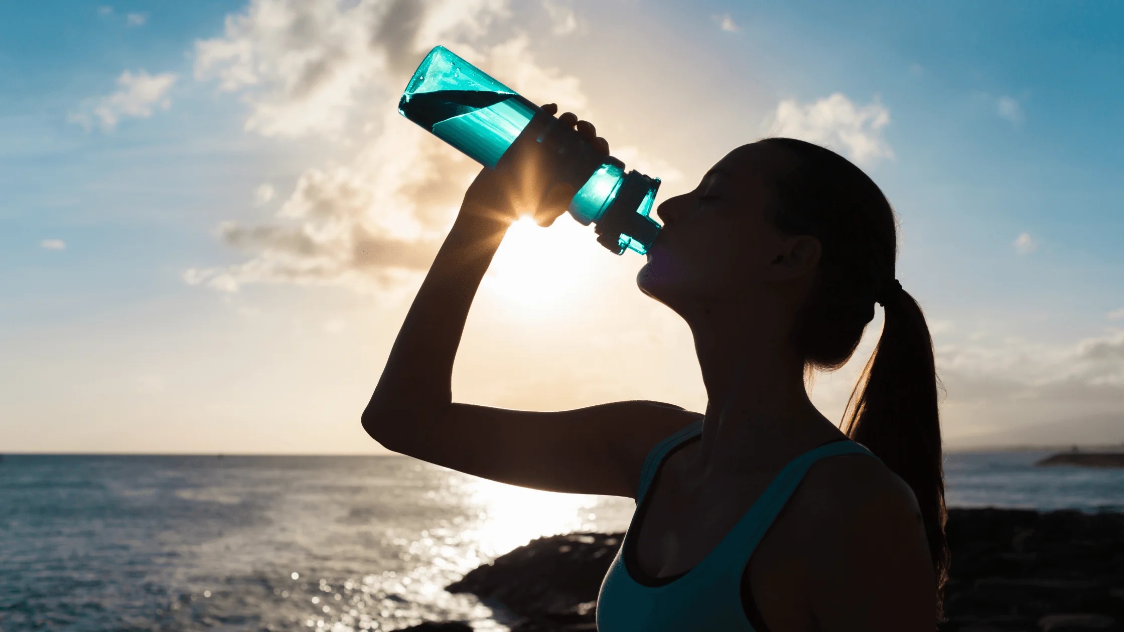Drinking water on Harbour Island. Tourist guide of Harbour Island.